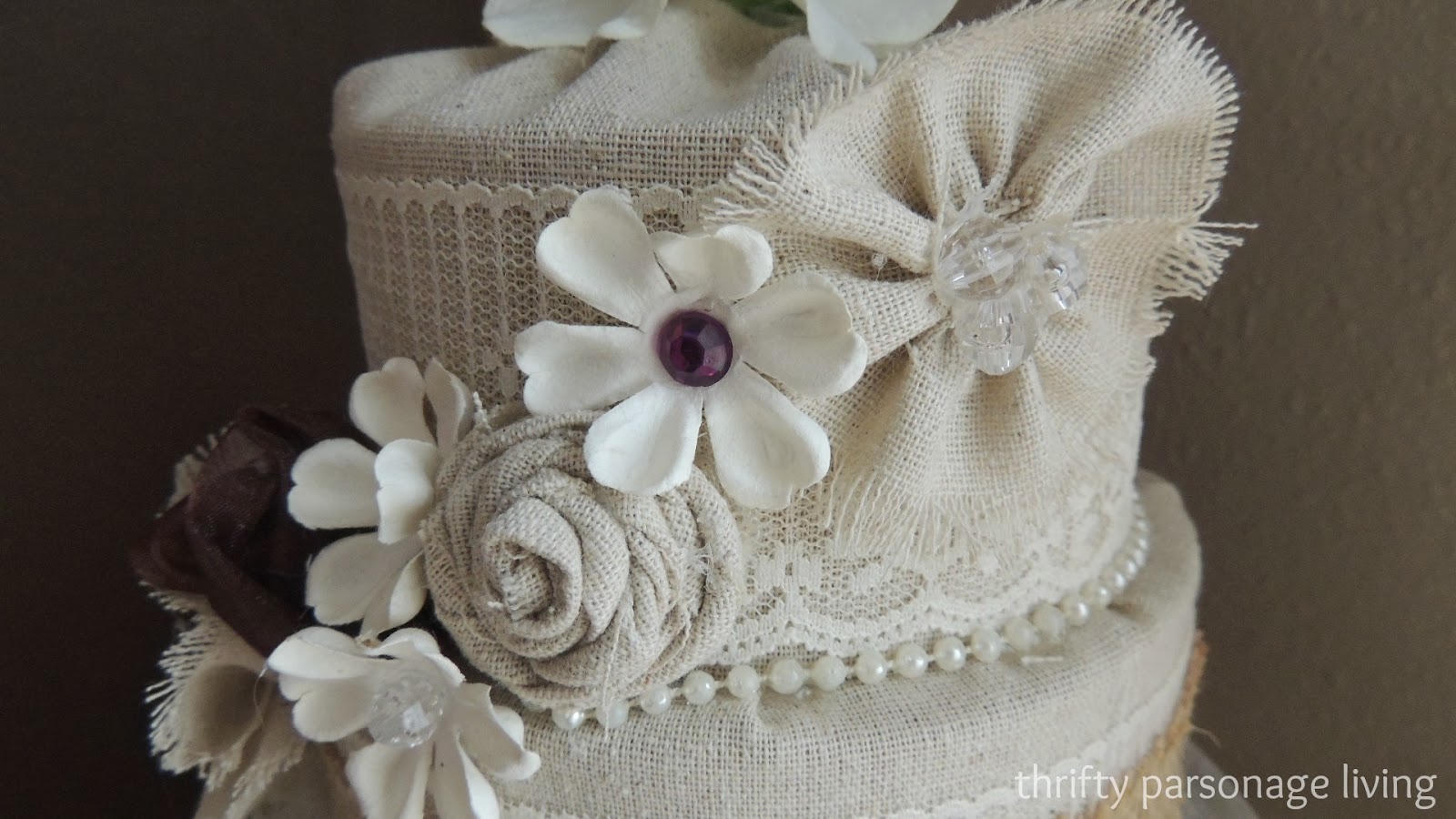 Thrifty Parsonage Living: DIY CENTERPIECE BURLAP CAKE