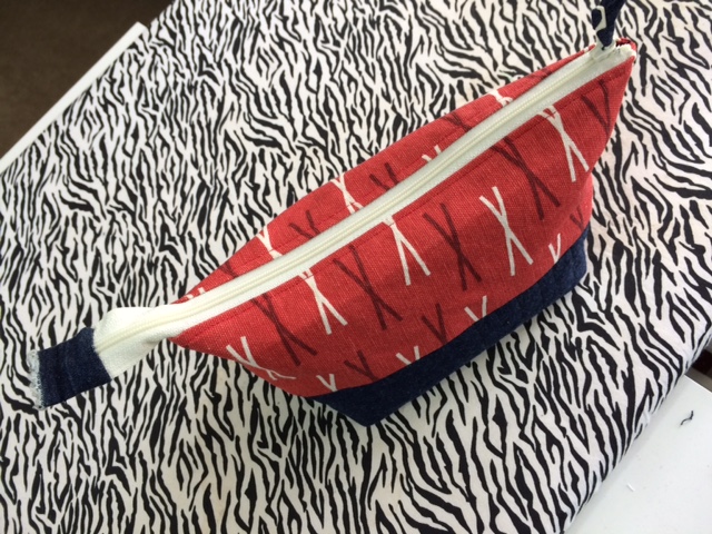 Now Sewing: Open Wide Zippered Pouch