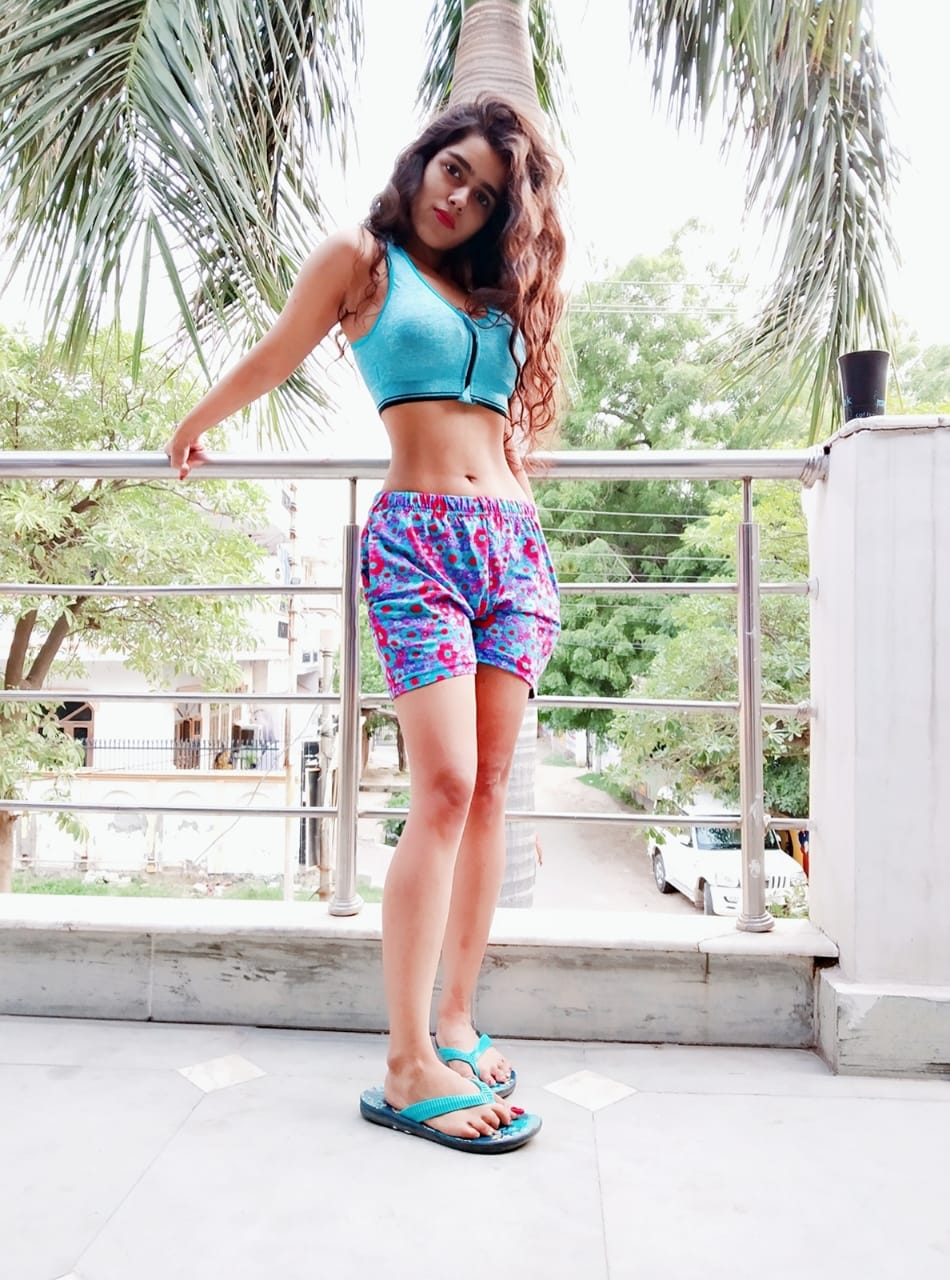 Muskaan Varshney Models Number 1055