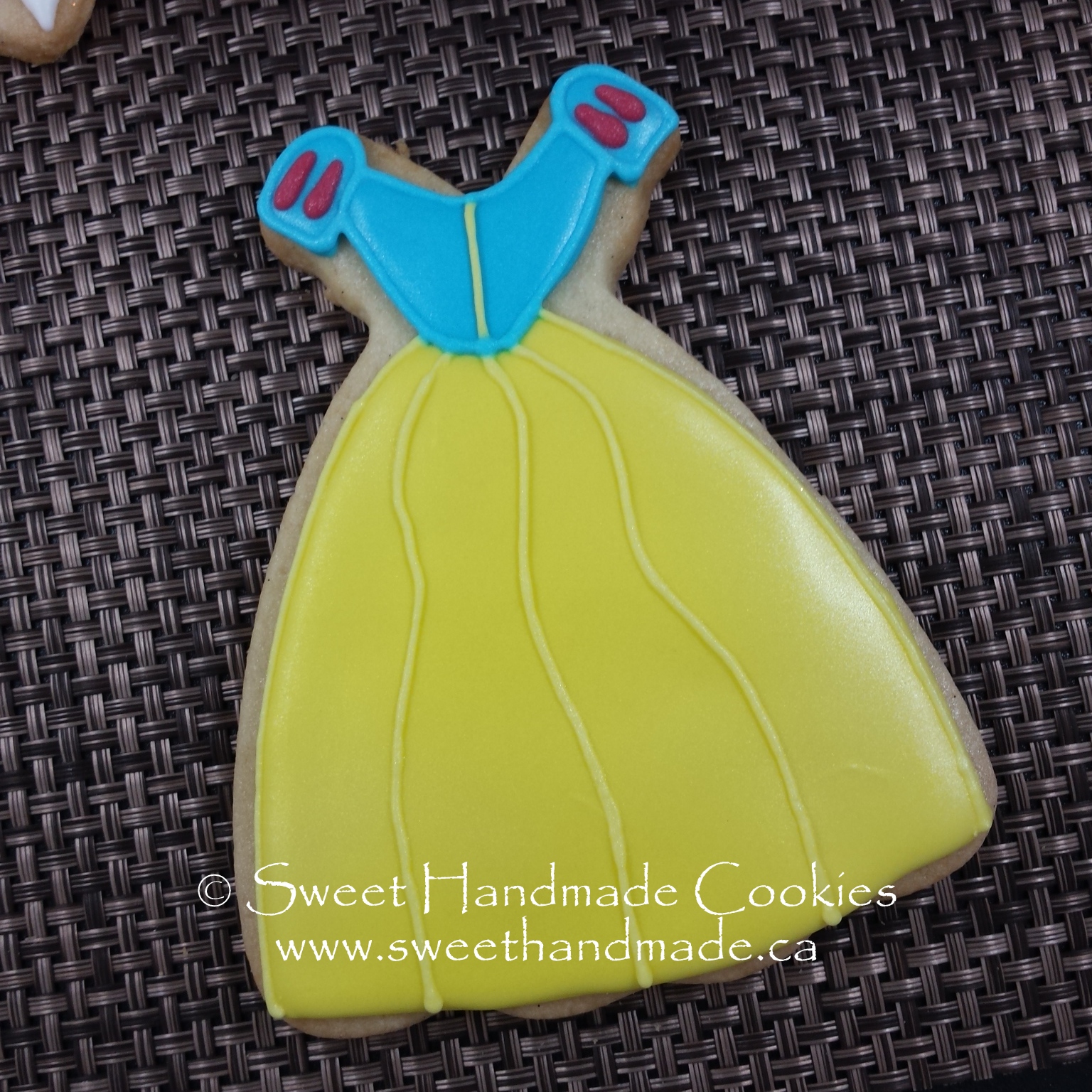 Sweet Handmade Cookies: Princess Dress Cookies