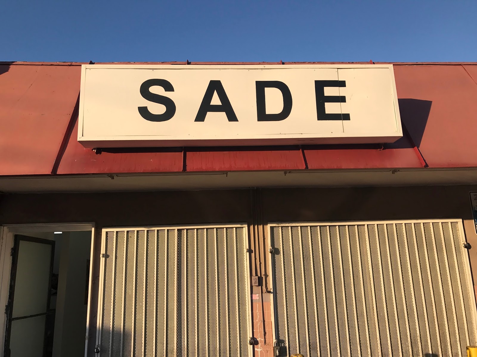 Super Mario's Art: Fine Art in the Fast lane: Hannah Plotke "Motel ...