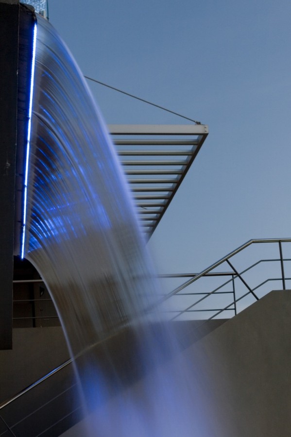 House Design: Luxury And Modern Living Waterfall Andrés In Buenos Aires ...