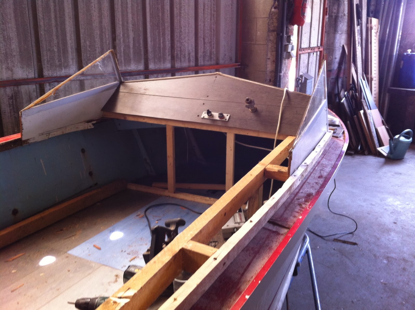 Restauration coque de bateau: 2. Ossature / structure