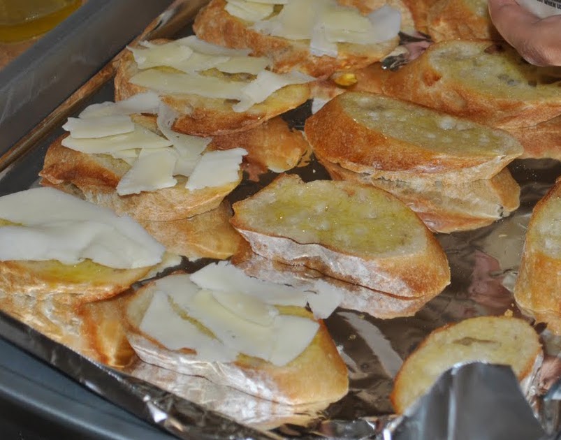 Betty's Kitchen Fare: Parmesan Toasts...a quick appetizer