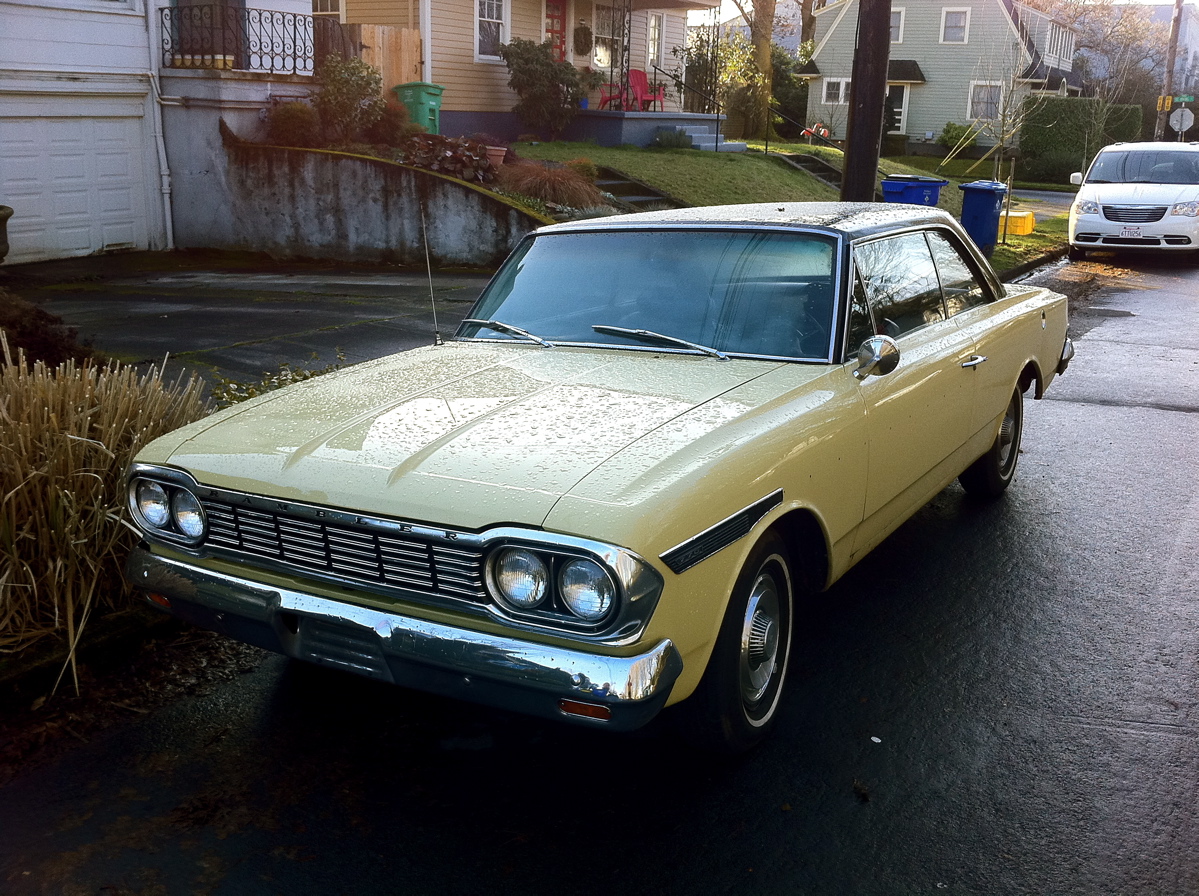 OLD PARKED CARS.: 1964 Rambler Classic 770.