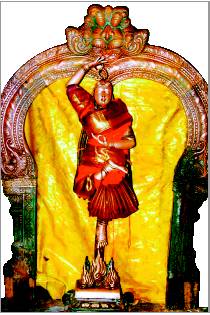 Raja thatha's blogs: Mangadu Amman aaru vaara poojai