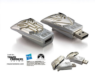 Hokkoh: Official Transformers USB Drive- 8GB (Collectors' Item)