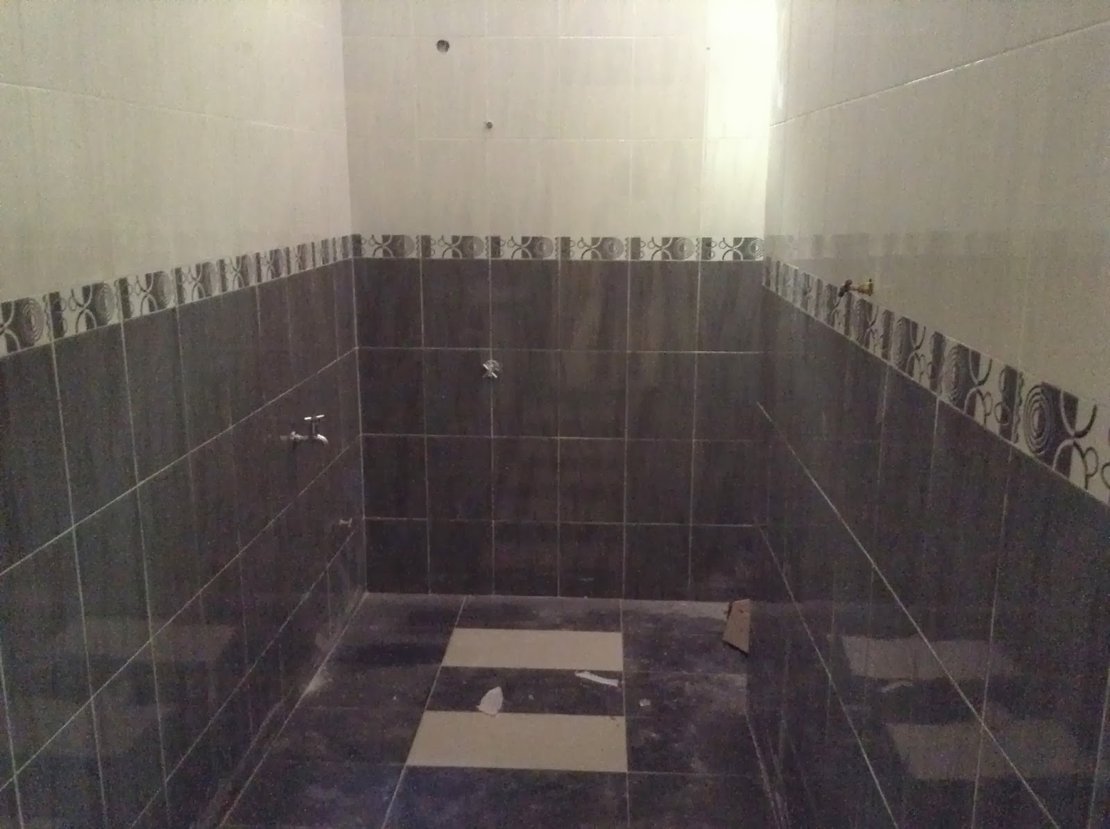 Kerja-Kerja Memasang Mosaic / Tiles ~ Membina Rumah Impian