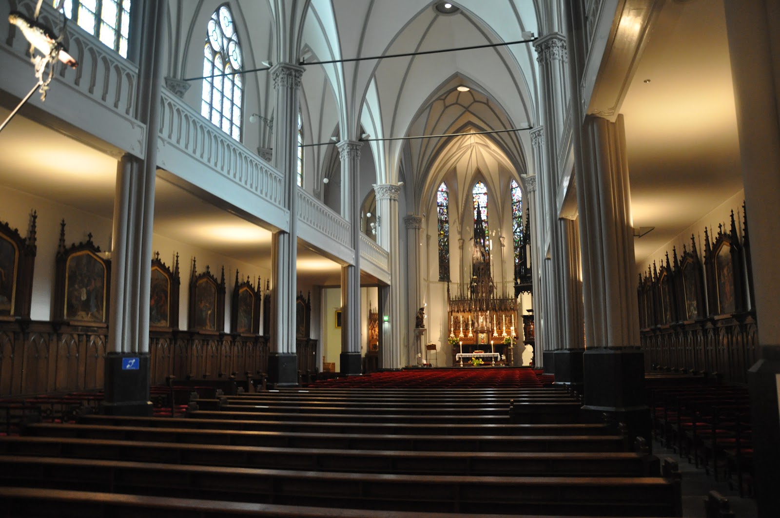 A GREAT EUROPE TRIP PLANNER: THE HIDDEN CATHOLIC CHURCHES OF AMSTERDAM
