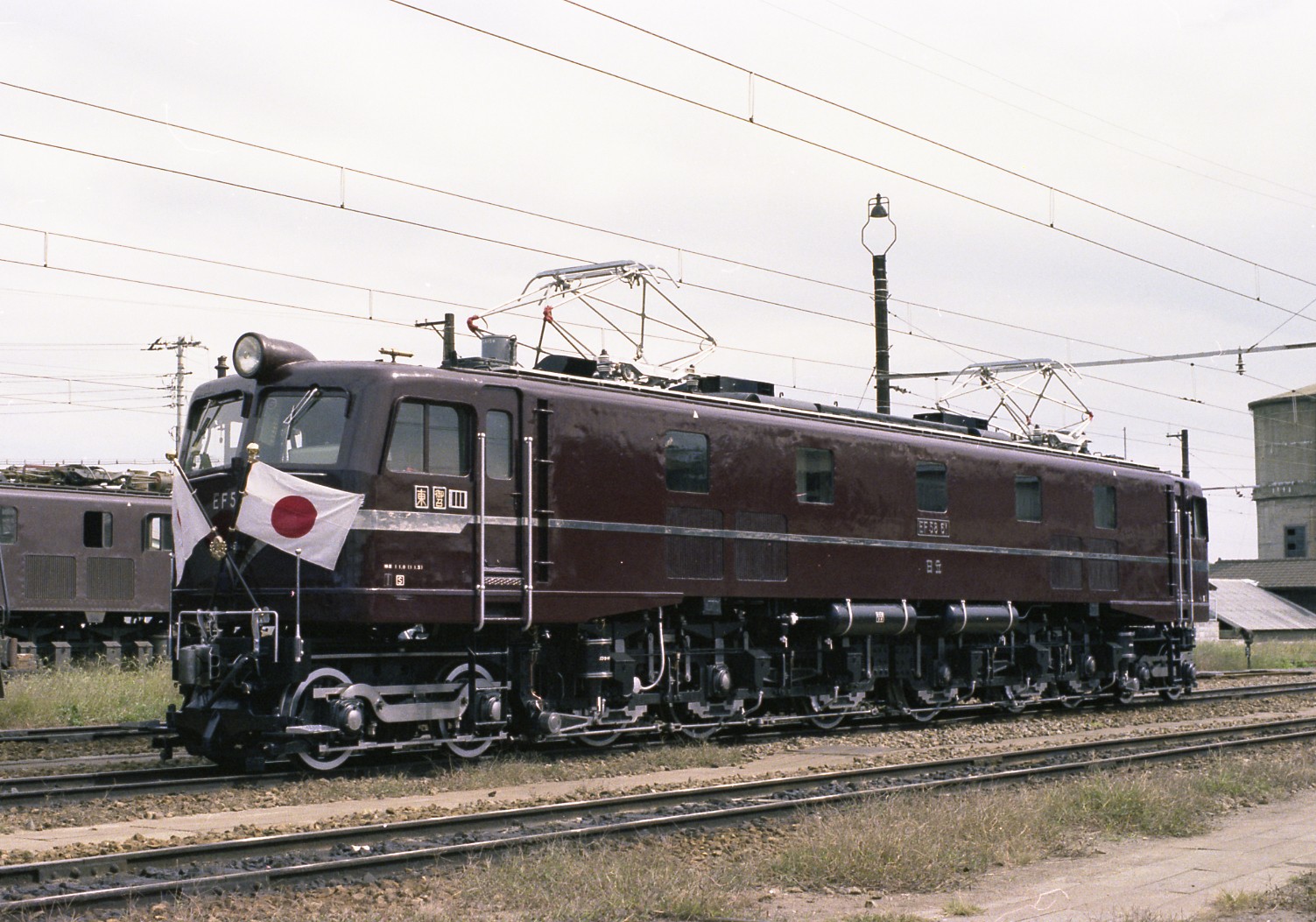 Club N Caldes: Kato 3038 EF58 61 Electric Loyal Locomotive DCC Digitalization