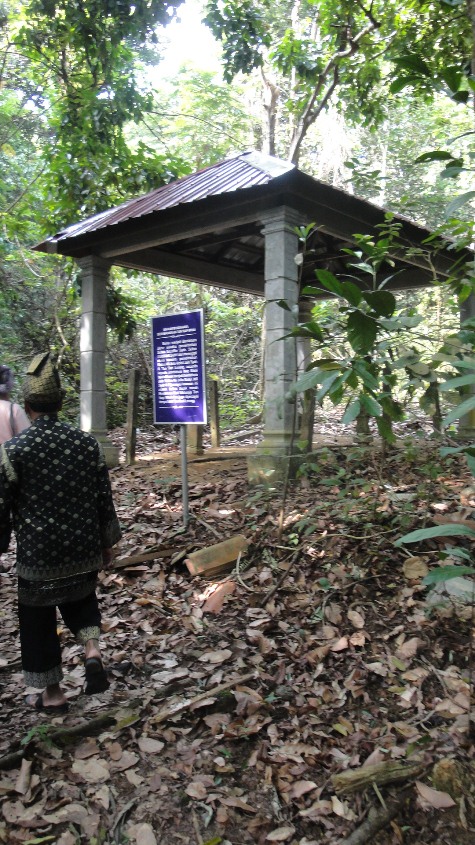 SENI LAMA MELAYU (MALAY OLDEN ART): Makam (Tomb of) Bendahara Tun Isap ...