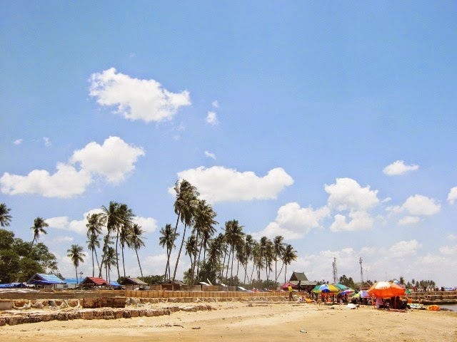 Pantai Takisung-Kabupaten Tanah Laut - Direktori Tempat Wisata