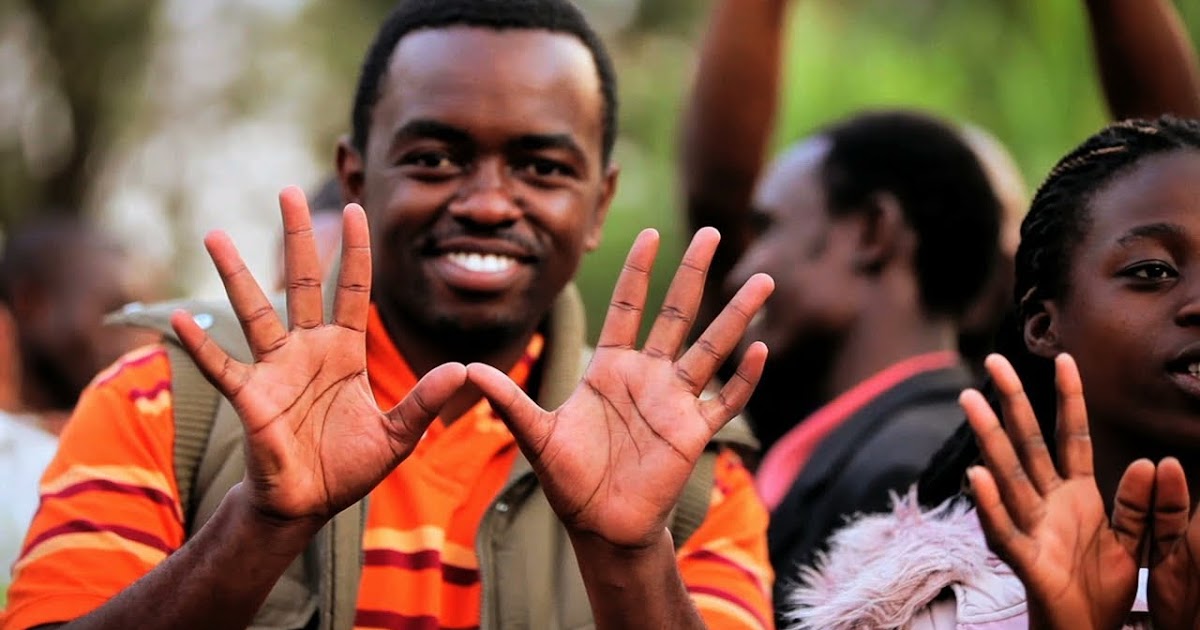 CHALLENGES DEAF PEOPLE FACE IN ACCESSING TO HEALTH SERVICE