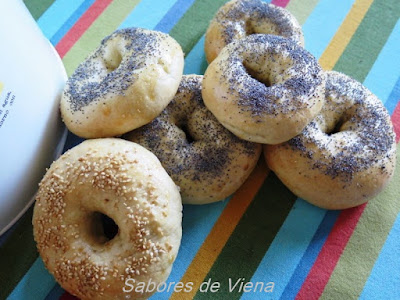 UN PAN LLAMADO BAGEL