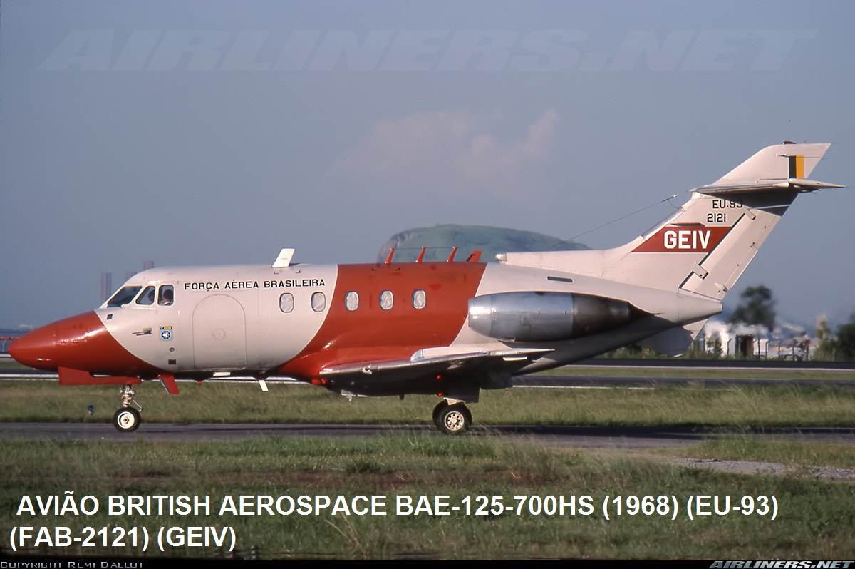 DESFILE HISTORICO DA FORÇA AÉREA BRASILEIRA (FAB): (FAB-2121) (BAE-125 ...