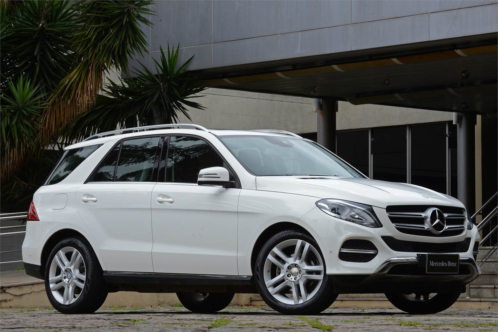 Mercedes-Benz GLE 2016: preço começa em R$ 312,9 mil