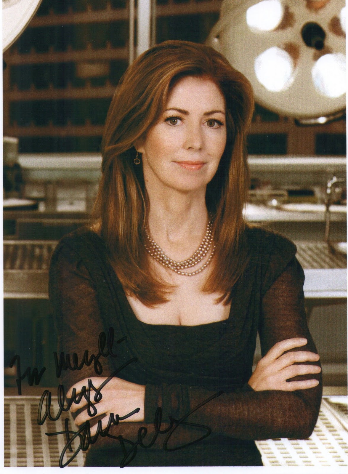 Meryll's autograph: Dana Delaney (desperate housewives & body of proofs)