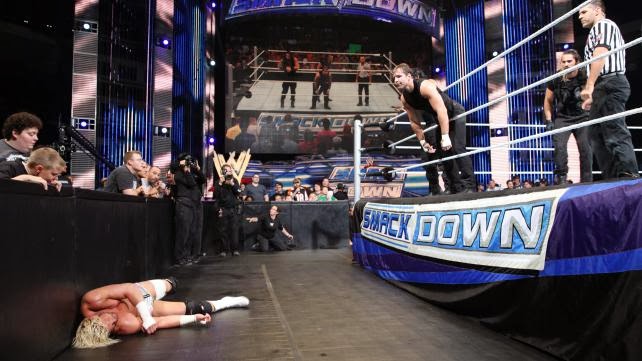 WWE In live!!!!: 11-ON-3 HANDICAP GAUNTLET MATCH