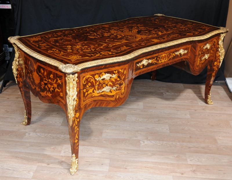 Eye For Design: French Marquetry......Beautiful To Decorate With