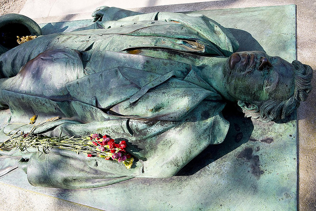 Victor Noir: Still Pleased to See You (Even in Death) ~ Kuriositas