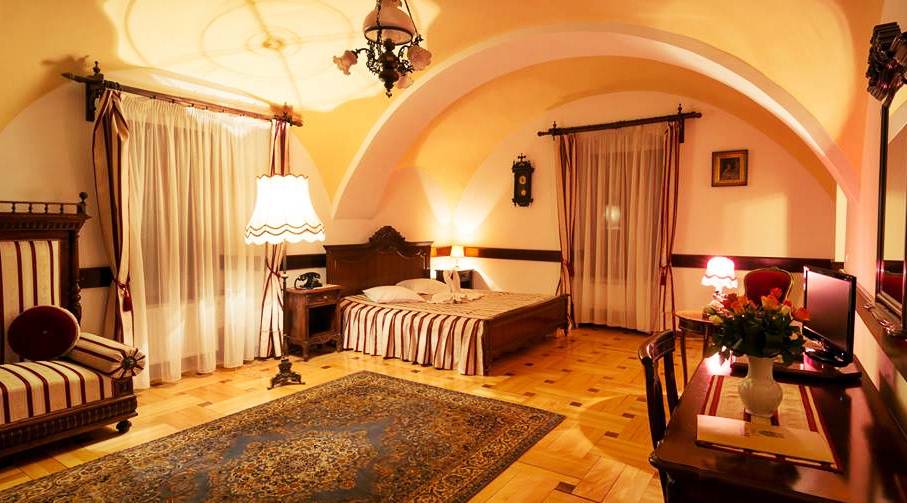 Impresii CASTELUL HALLER OGRA din TG MURES. Spirit aristocratic ...