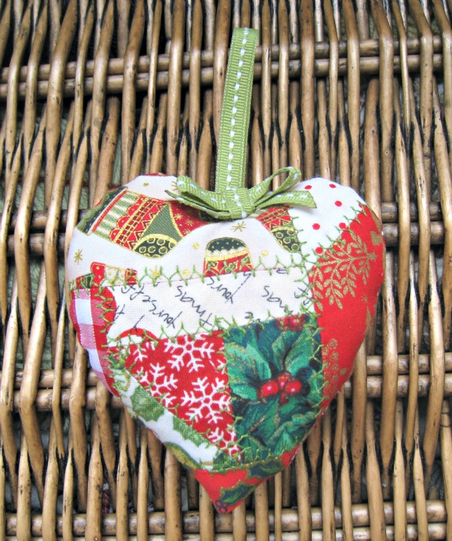 RosMadeMe: Christmas Tutorials Start Here - Chris's Patchwork Decorations