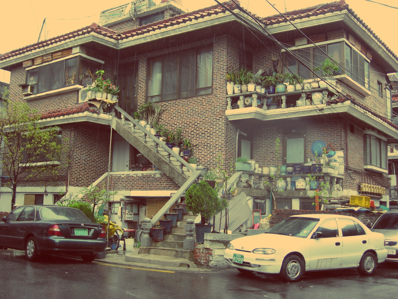 Gypsy Seoul: A hookah lounge, two shots and a dance floor.