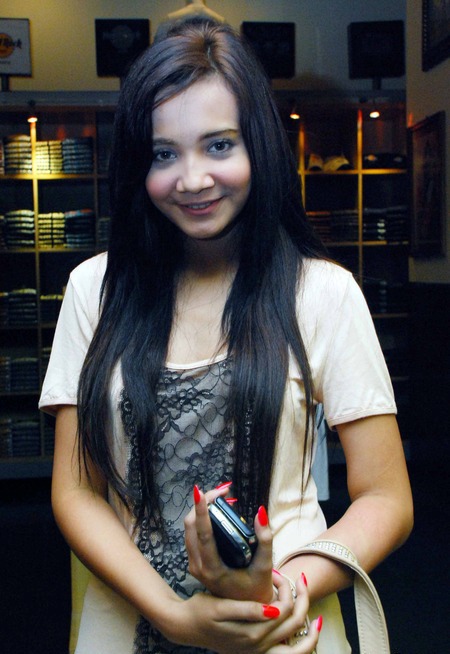 one day with mycelebrity: ZASKIA SUNGKAR TOP PHOTO GALLERY