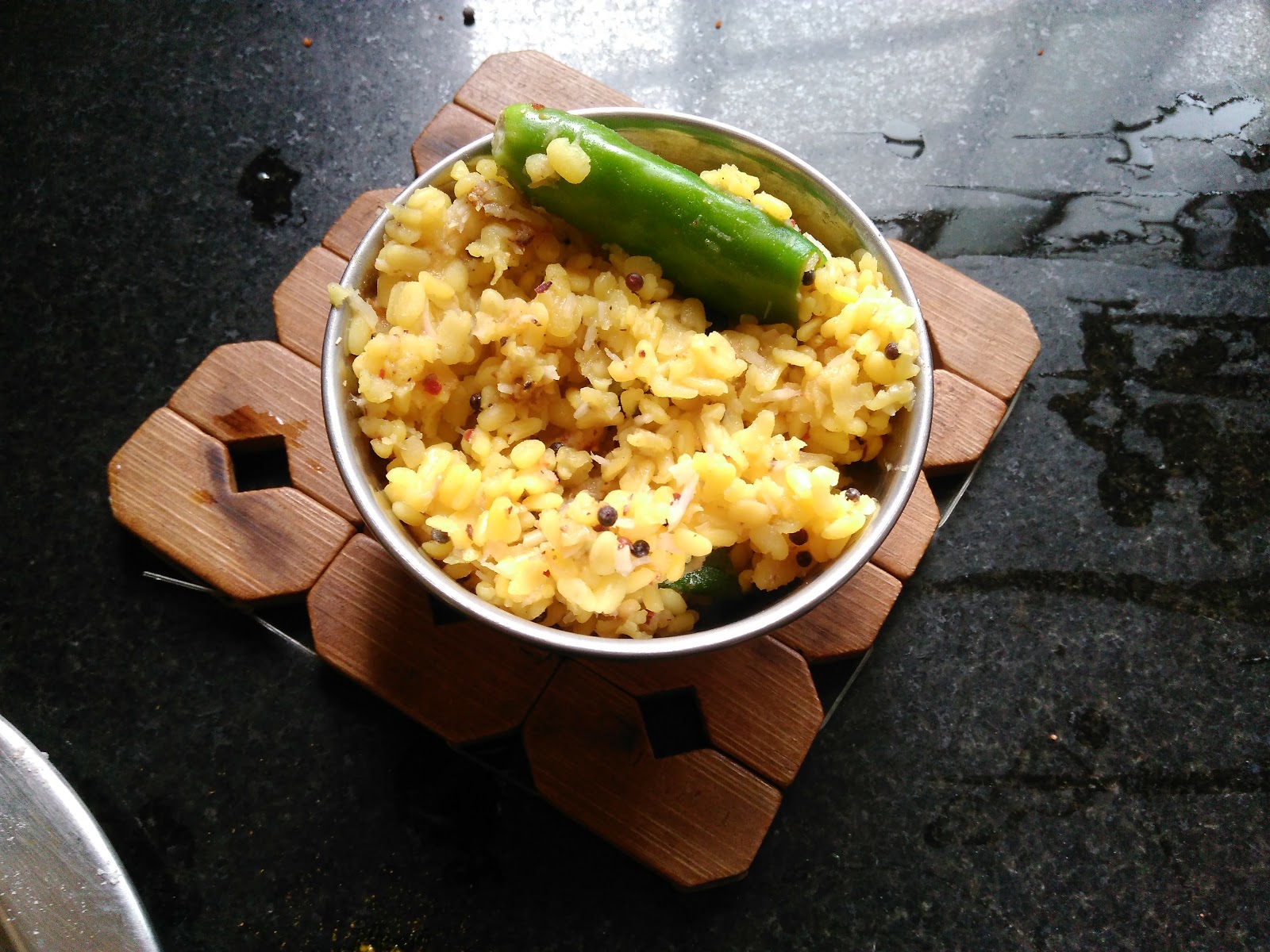 Swadisht Kitchen: Paasi Parupu Sundal / Moong Dal Sundal