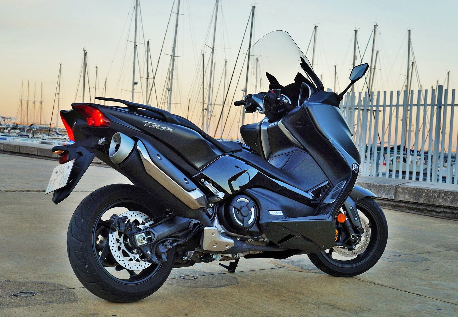 GOSTOdeSCOOTERS: Yamaha TMAX 530 DX – SUPREMA!