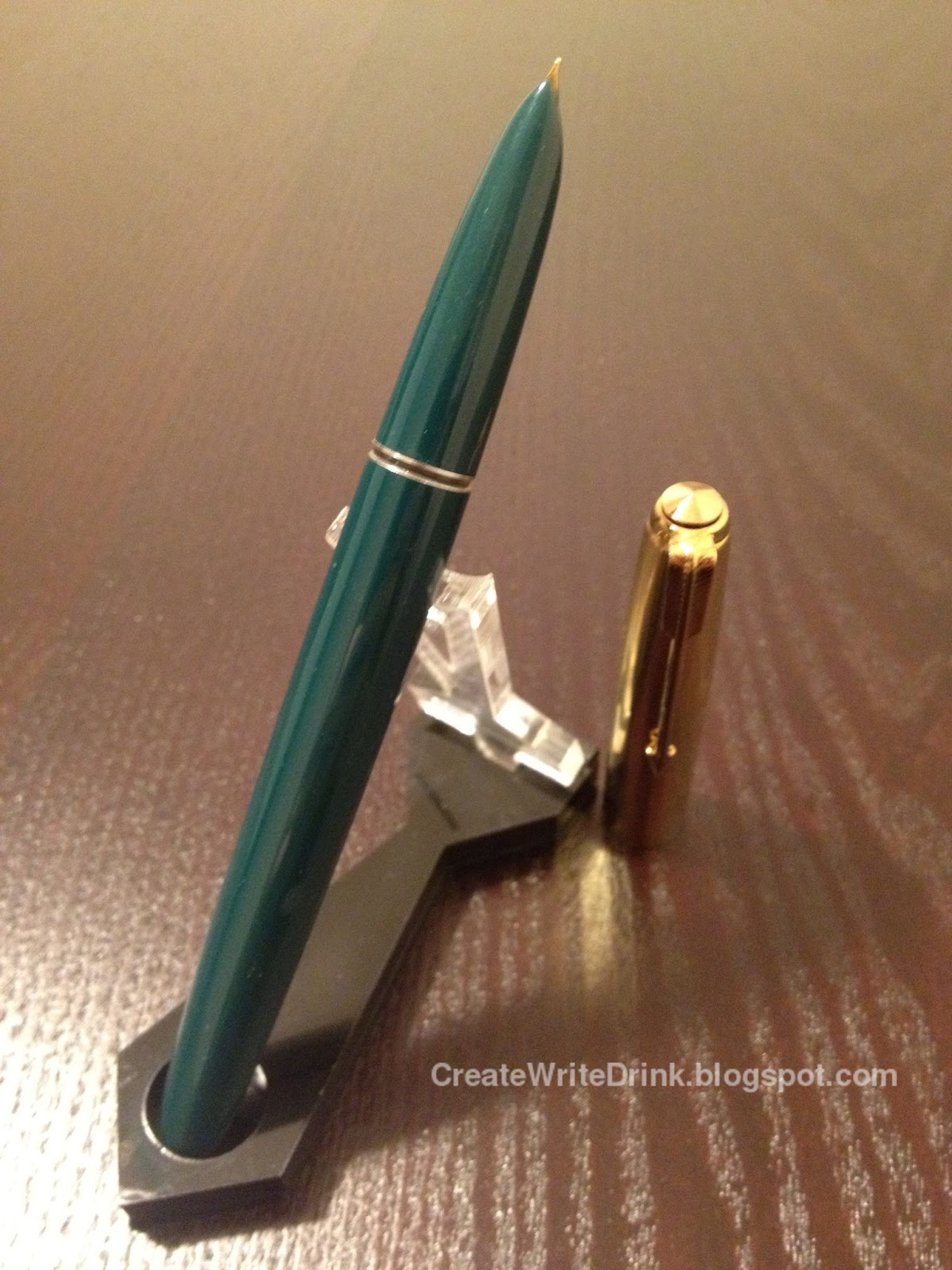 Built from Ink and Tea: A Review of the Hero 616 Jumbo Fountain Pen