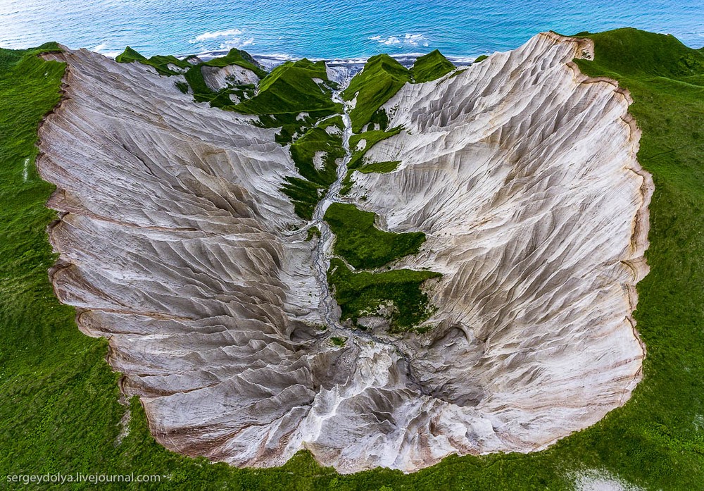 The White Cliffs of Iturup Island | Amusing Planet