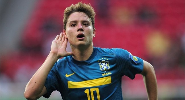 Paola Cid: El talento de Adryan y las carencias en la base de Brasil.