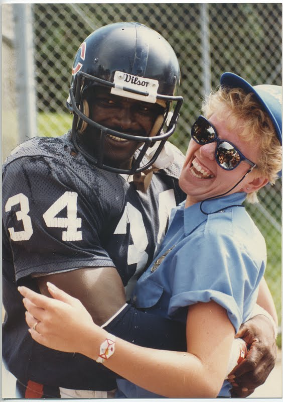 Creekmaikids - The Education Place: Walter Payton's Rookie Card - Mike ...