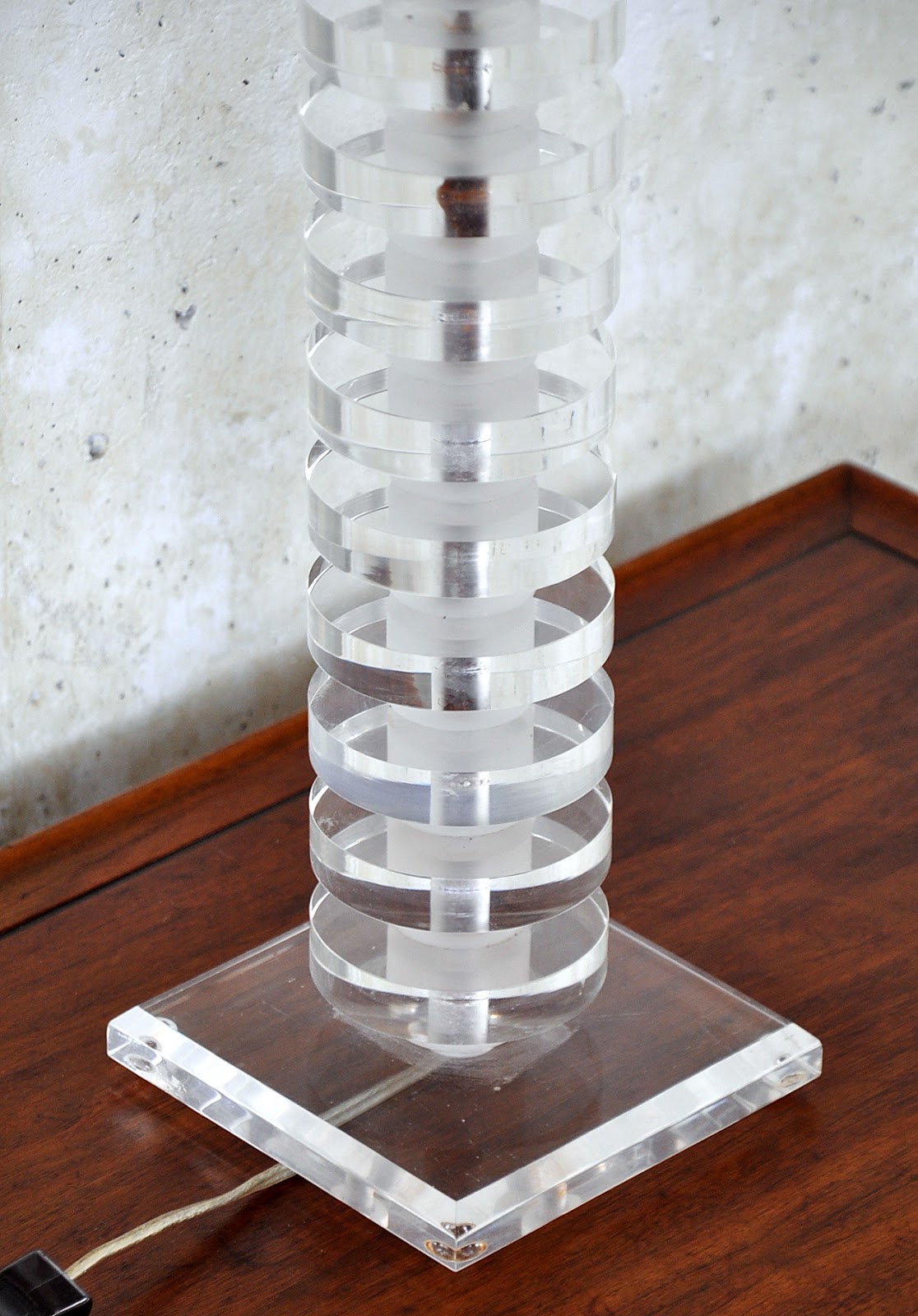 SELECT MODERN: Stacked Lucite Lamp