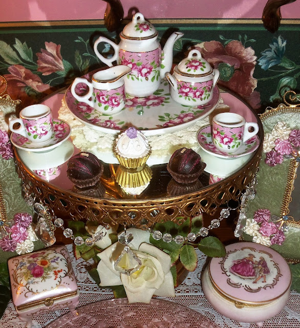 DEBBIE-DABBLE BLOG: Romantic Victorian Buffet, My Very Own Victorian ...