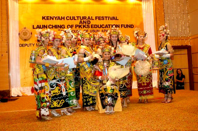 Pakaian Tradisional Kenyah (1) - Lepau Kenyah