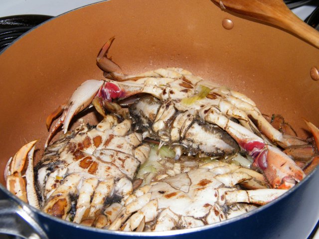 adobongblog: Ginataang Alimango (Crabs in Coconut Cream)