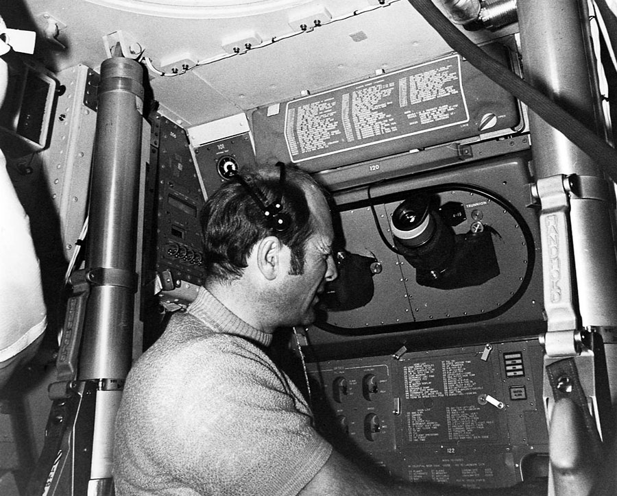 Exo Cruiser: Apollo On-board Guidance History (Part 16, Apollo Control ...