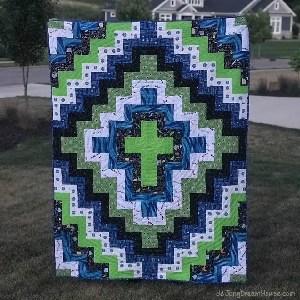 de Jong Dream House: Quilt #113 :: Cosmic Cross