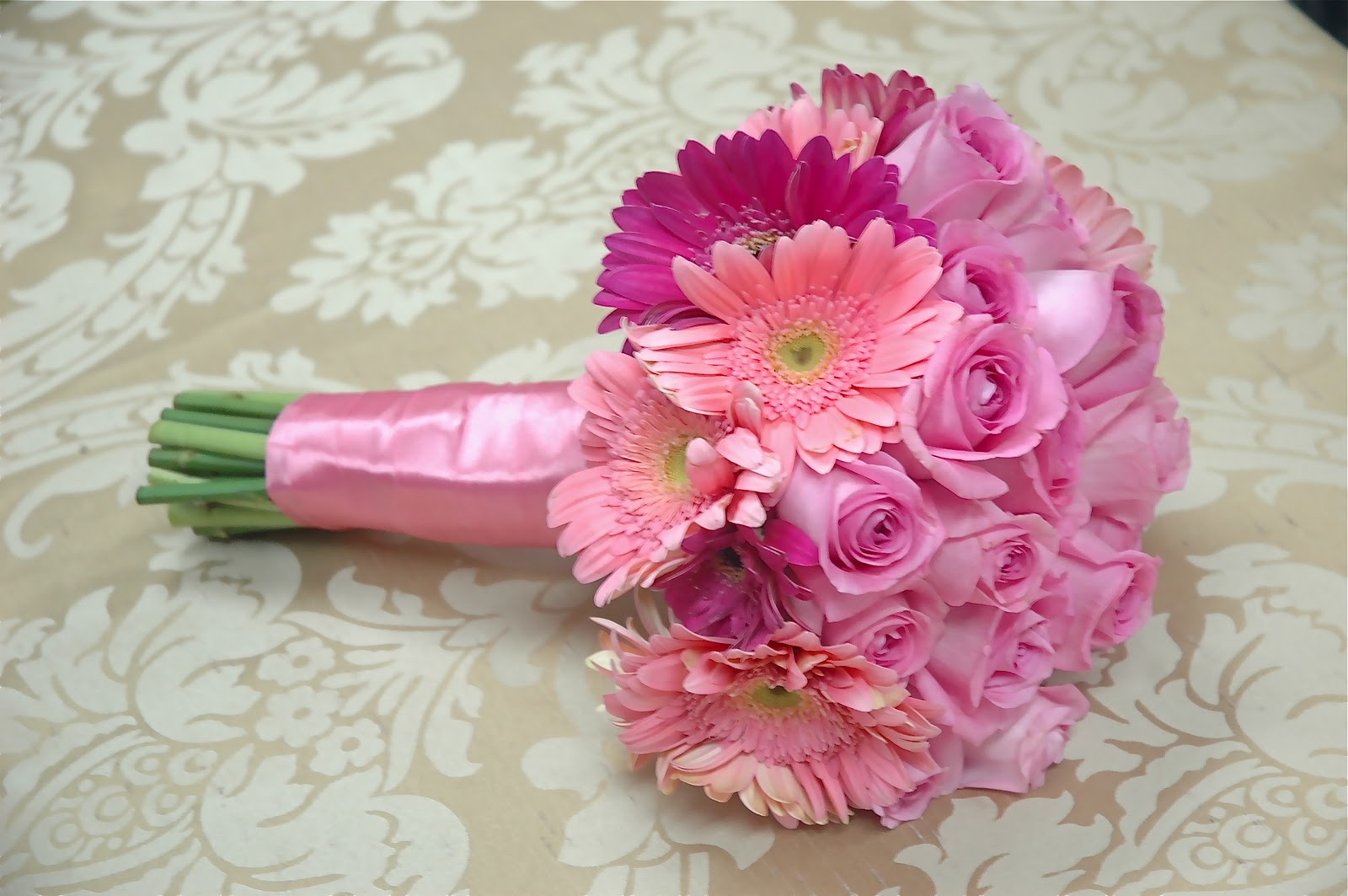 Whatalovelywedding By Fathinz: { bunga tangan } hand bouquet pastel ...