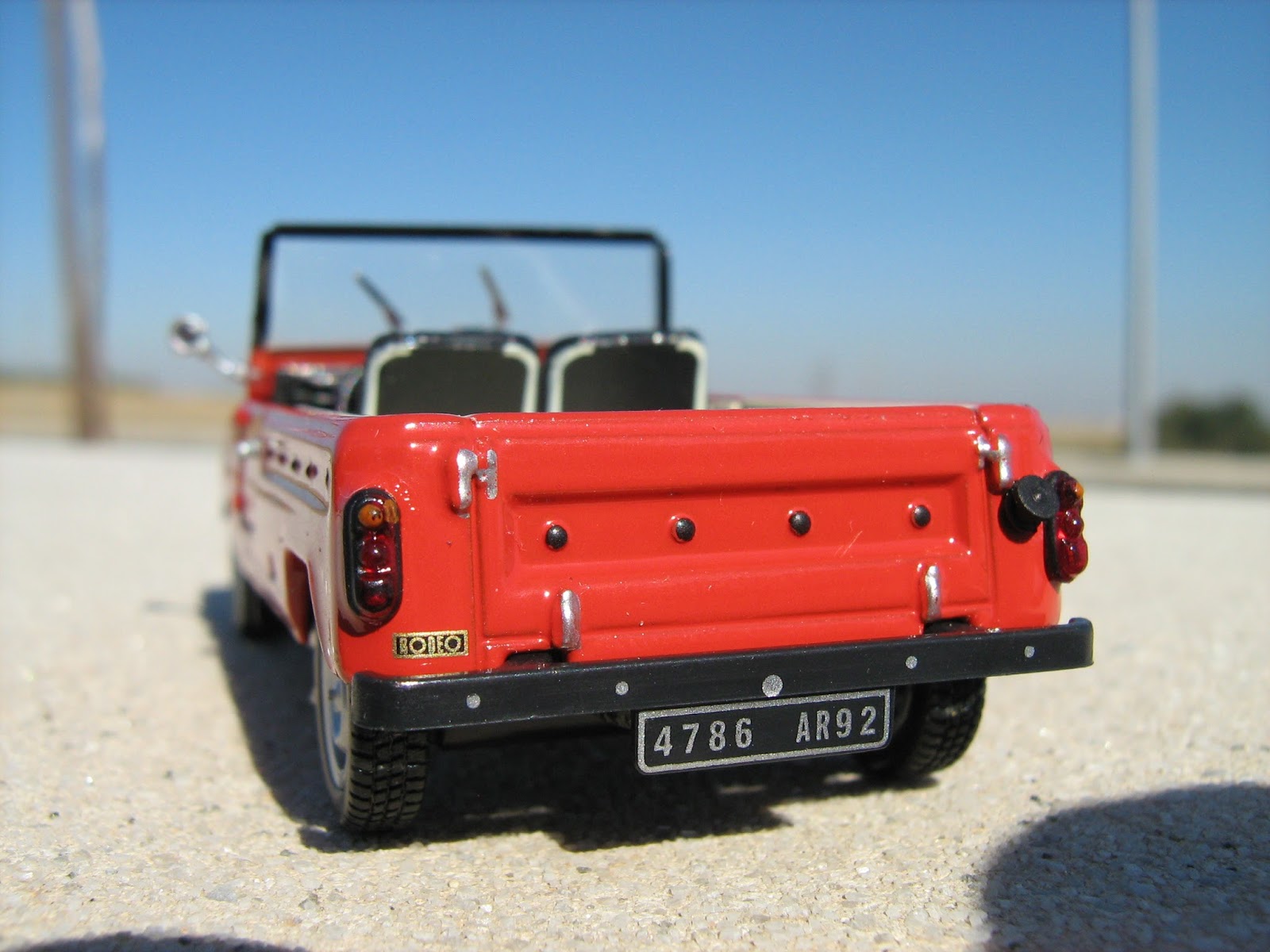 El Garaje Algabeño: Renault ACL Rodéo 4 Évasion de Universal Hobbies