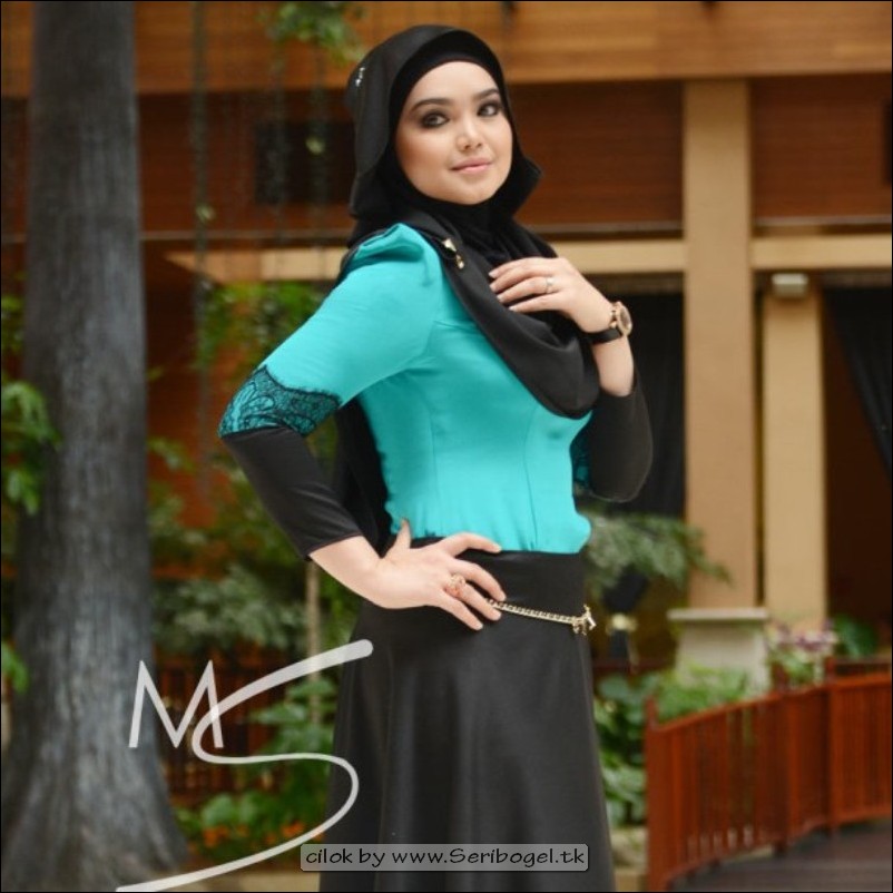 Siti Nurhaliza Jilboobs Baju Biru Ketat Tudung Singkat Tetek Melekat Terjojol 4 Artis