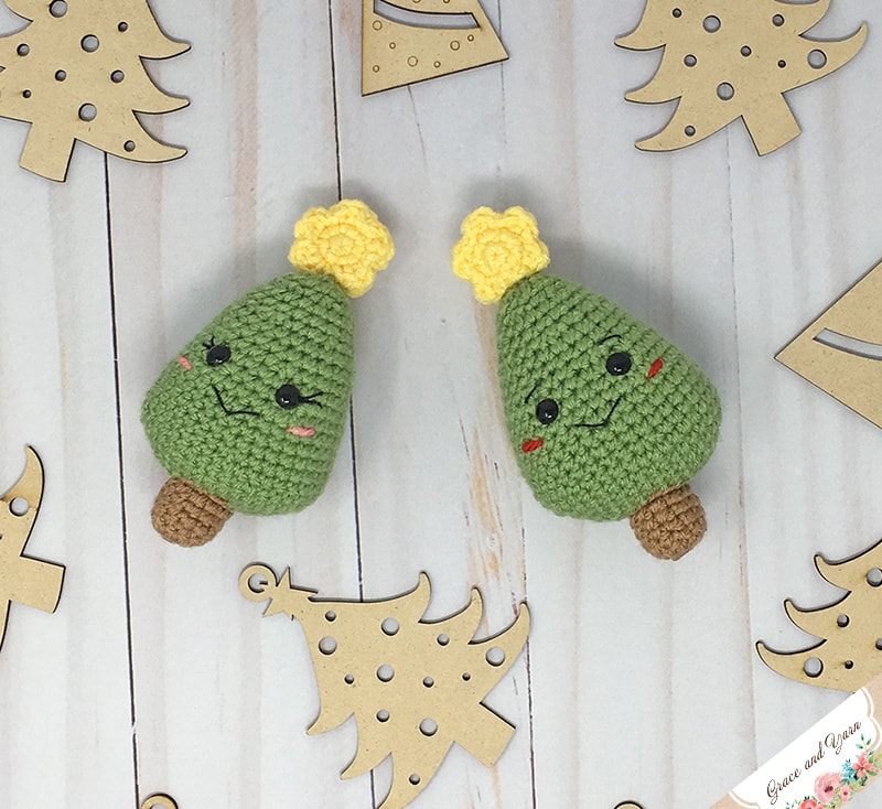 Mini Amigurumi Christmas Tree - A Free Crochet Pattern - Grace and Yarn