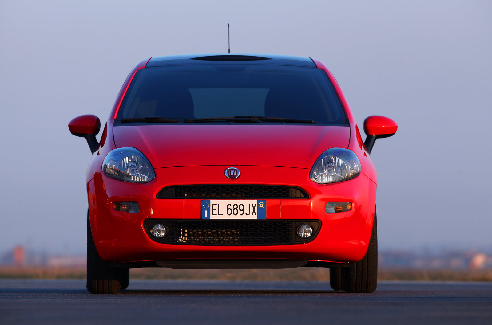 Fiat Punto : the evolution of a best seller