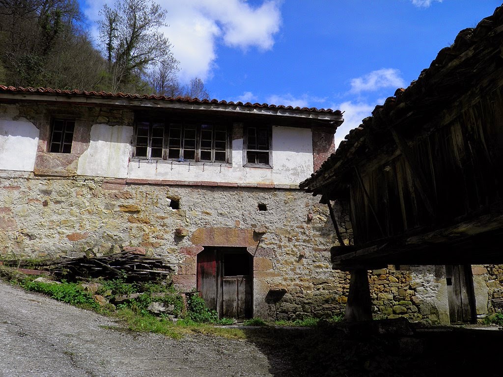 Cuando el reguero de Valcárcel se une al río La Llomba se convierte en ...