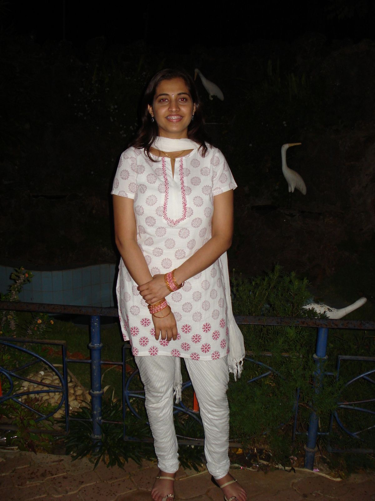 Desi Girls And Aunties Hot And Sexy Pictures Hot And Beautiful Desi