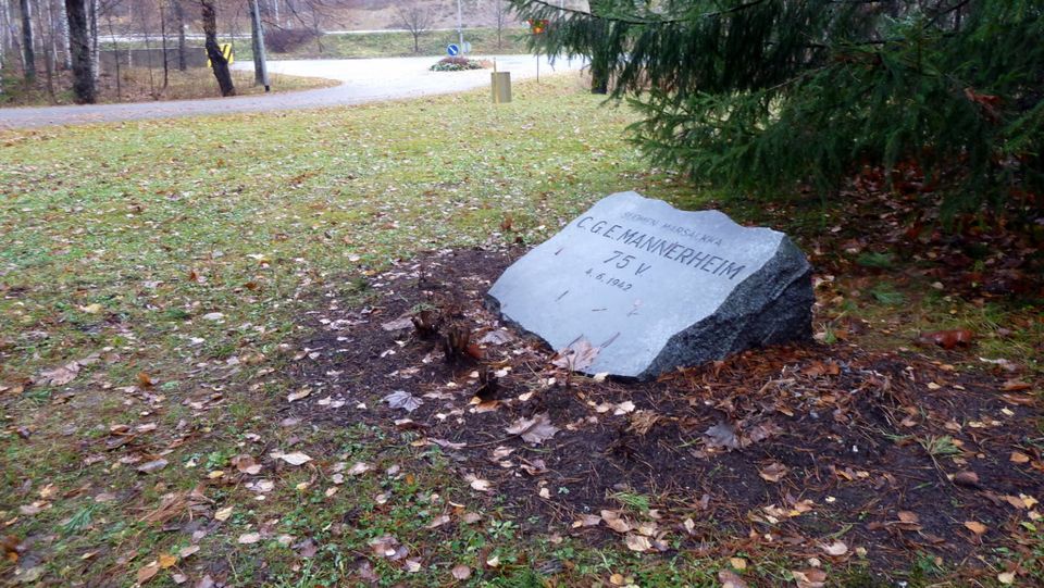 World War II in Pictures: Hitler's June 1942 Meeting with Mannerheim