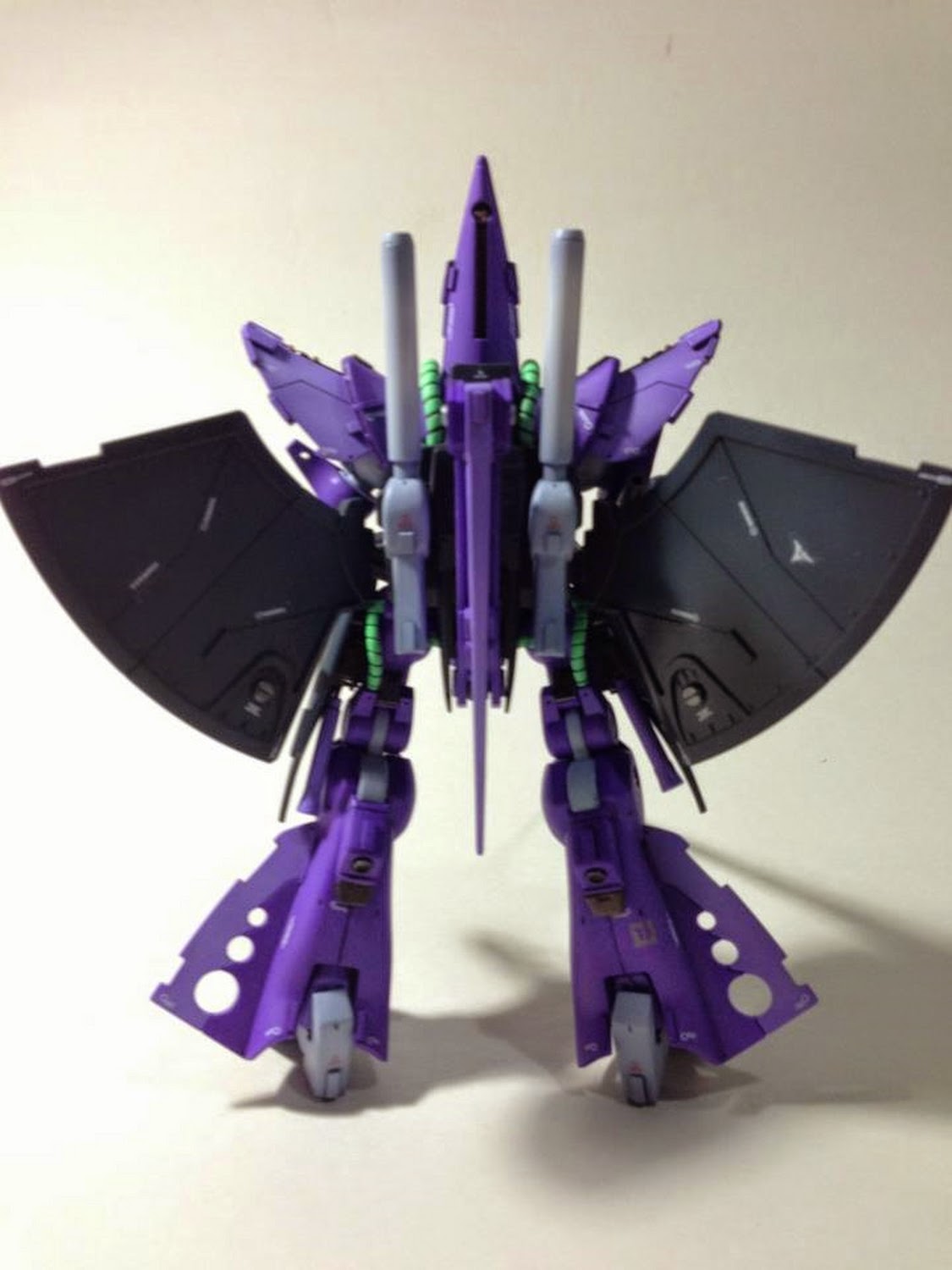 Custom Build: HGUC 1/144 Hambrabi "detailed"