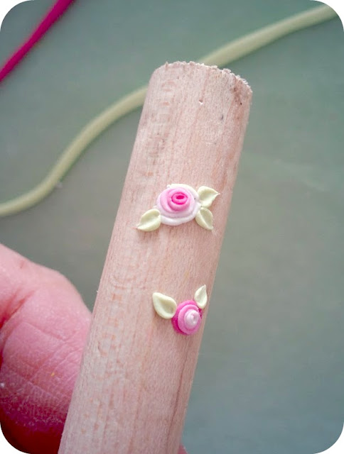 ...Make It With Me: Teeny Tiny Roses... and a Mold.